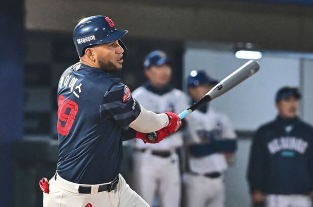 Lotte Giants overcome striking out with bases loaded to secure victory ...
