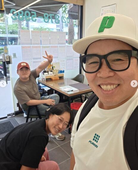 Jeong Eun-pyo enjoys family time with son Ji-woong before military ...