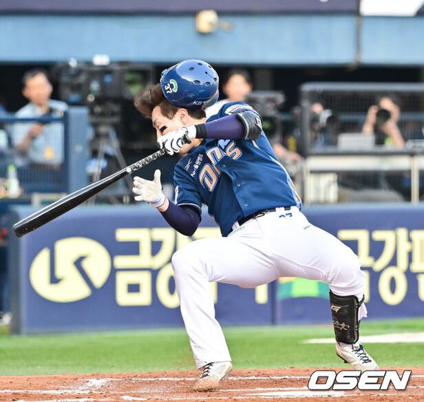 NC Dinos batters lead KBO in hit-by-pitches, raising player dissatisfaction - CHOSUNBIZ
