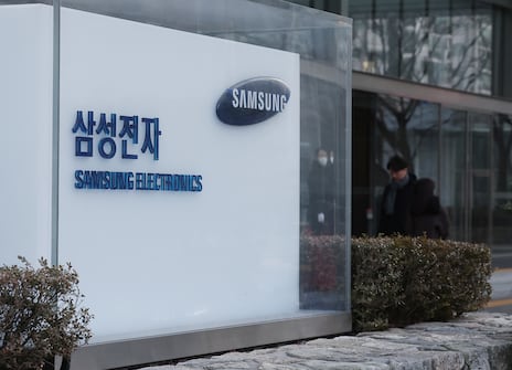 Samsung drives AI transition, promises humanoid robot results in 2026 ...