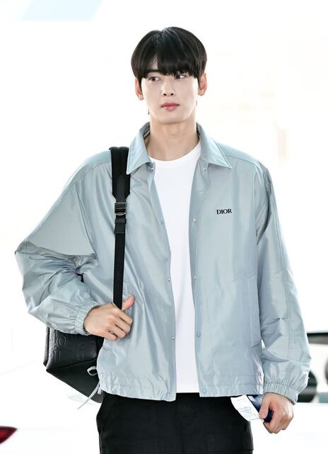Lee Dong-hwi praises Cha Eun-woo's looks and wonderful personality ...