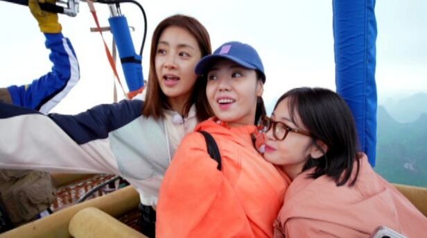 Sunnyz deepen friendships on hot air balloon adventure in Guangxi, China - CHOSUNBIZ