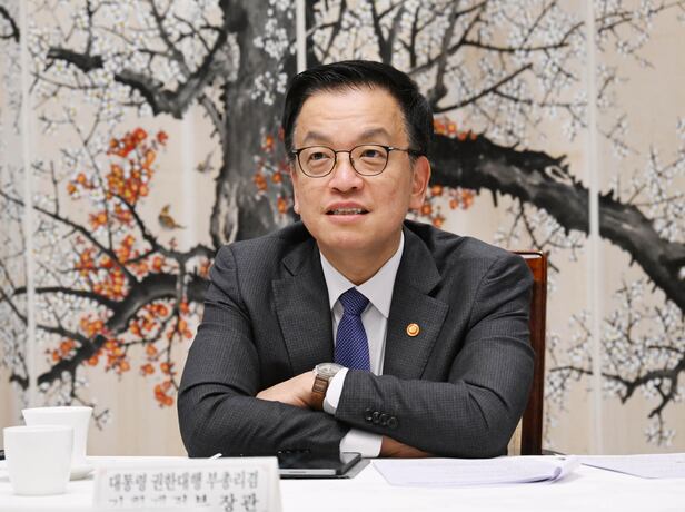 Choi Sang-mok urges proactive outreach to U.S. on trade cooperation ...