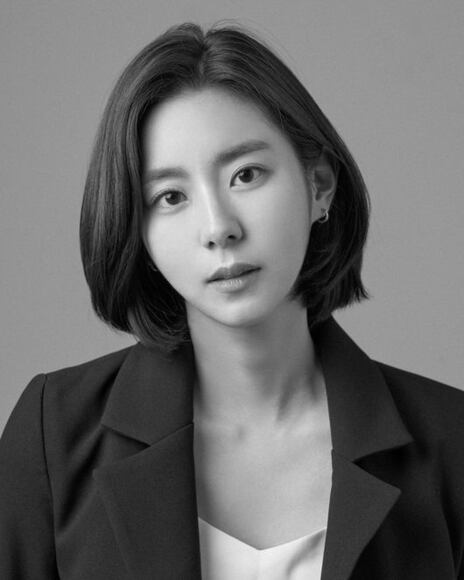 Yu-yi impresses audiences with dynamic theater debut in Seoul's "The ...