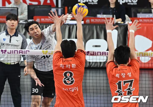 [Photo] Shin Ho-jin breaks through block - CHOSUNBIZ