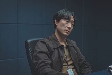 Shin Moon-seong showcases versatile roles from mentor to corrupt cop in ...