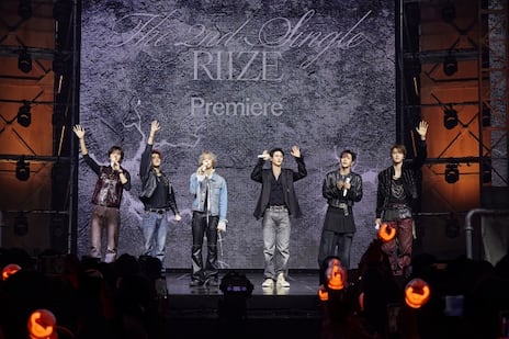 Riize premieres hip-hop single "Fame" at Seoul comeback showcase and ...