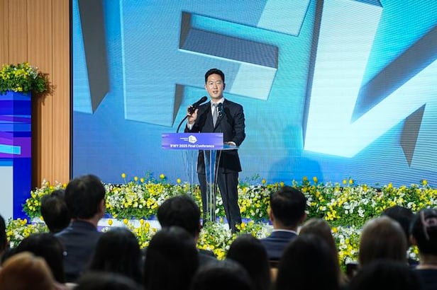 Hybe CEO Lee Jae-sang pitches multi-home, multi-genre strategy to ...