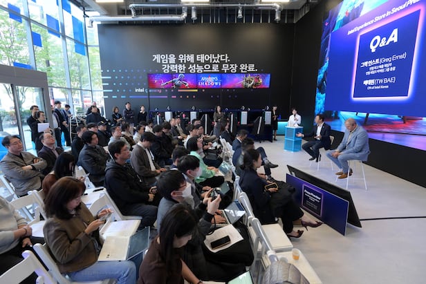 Intel opens Seoul pop-up store, names South Korea AI PC hub - CHOSUNBIZ