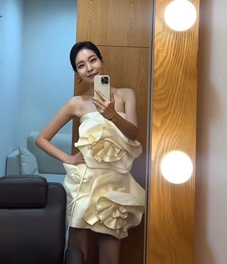 Comedian Mi-ja showcases slim figure and receives praise in social ...