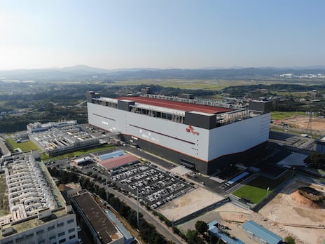 SK hynix contains Cheongju plant fire and gas leak, keeps production ...
