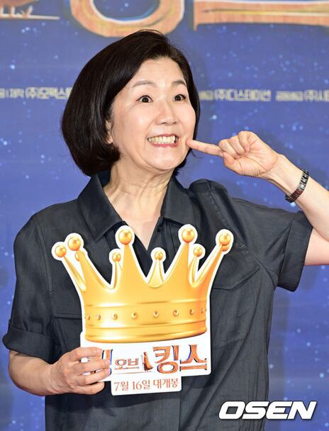 Lee Seong-mi reflects on life and death while visiting Icheon ...