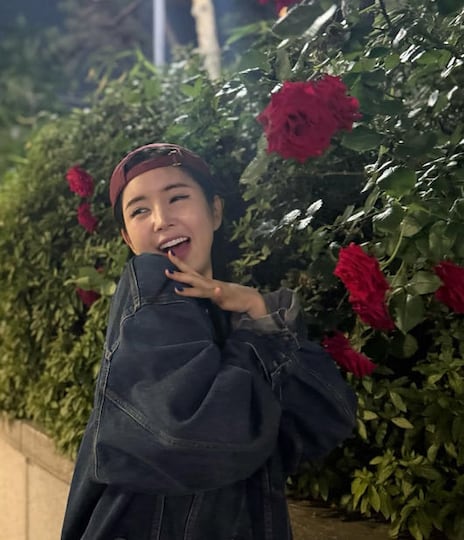 Jang Yeong-ran shares cozy moments with husband Han Chang and ...
