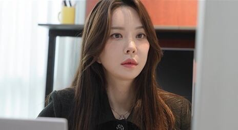 Jinu introduces beautiful lawyer wife and son on KBS2's 'The men who cook' - CHOSUNBIZ