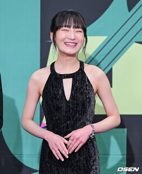 Hibap explores romance with younger men while seeking meal friends in ...