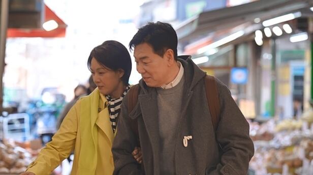 Kim Il-woo surprises Park Sun-young on 100th day; Kim Jong-min jokes ...