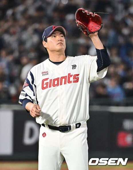 Lotte pitcher Na Gyeon-an seeks first win amid seven-game winless streak - CHOSUNBIZ